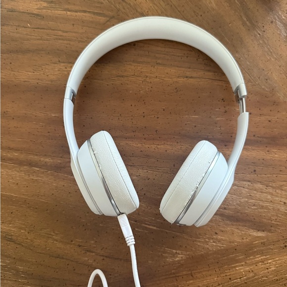 Beats by Dre | Headphones | Beats Wireless White Overear Headphones ...